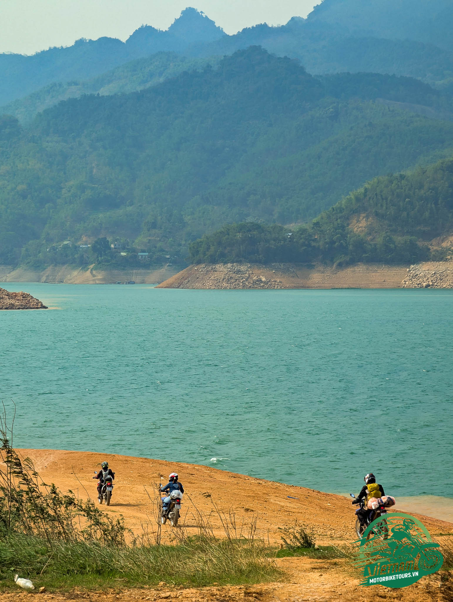 Hanoi Loop Motorbike Tour: 4-Day Adventure to Thac Ba & Phu Yen